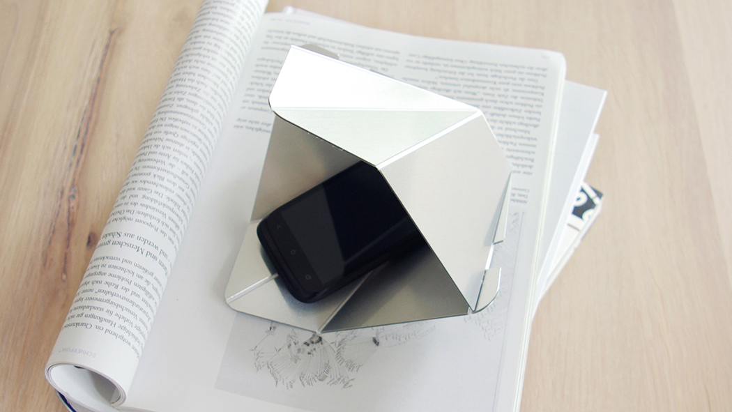 Tone Slim Smartphone Amplifier Hits Kickstarter, Looks Sci-Fi - Concept ...