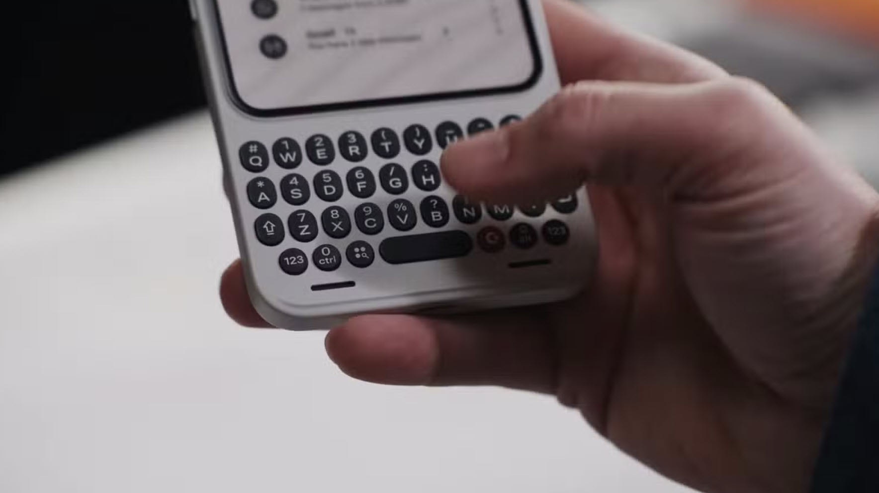 Clicks Communicator Brings Back BlackBerry Hype With a Physical Keyboard